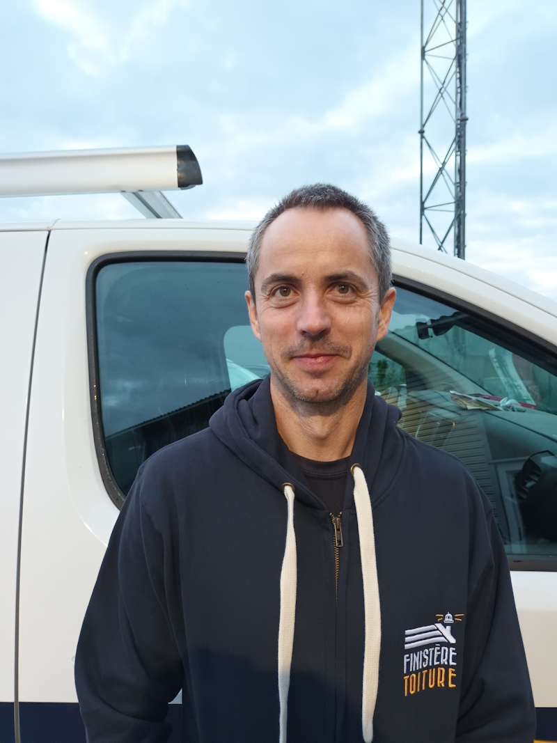 Finistère toiture Brest, Maintenance, Contrat d'entretien, Amiante SS4, Recherche d'infiltration ...